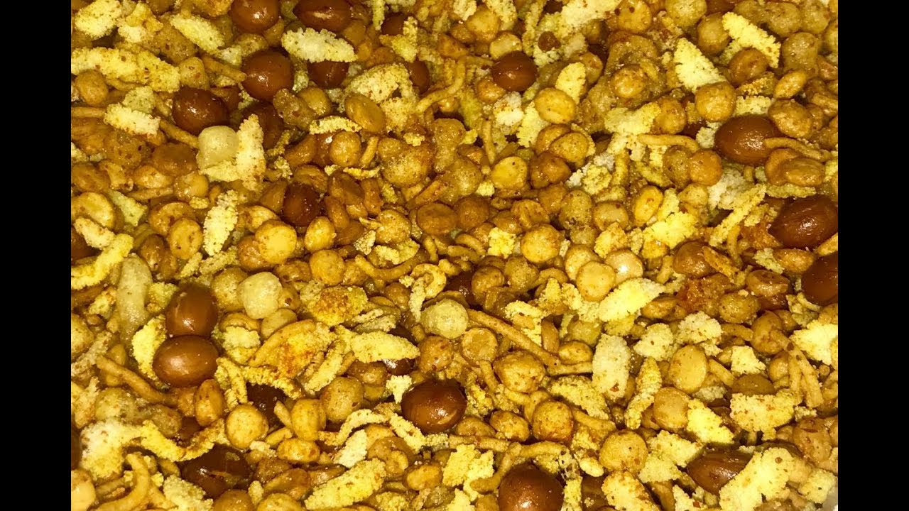 बाजार से अच्छी चटपटा चनाचूर घर पे ही बनाये / Chana Chur Mixture - YouTube