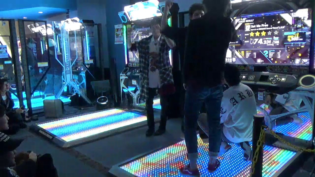 DANCERUSH STARDOM Performance Team Battle in ROUND1 Ikebukuro - YouTube