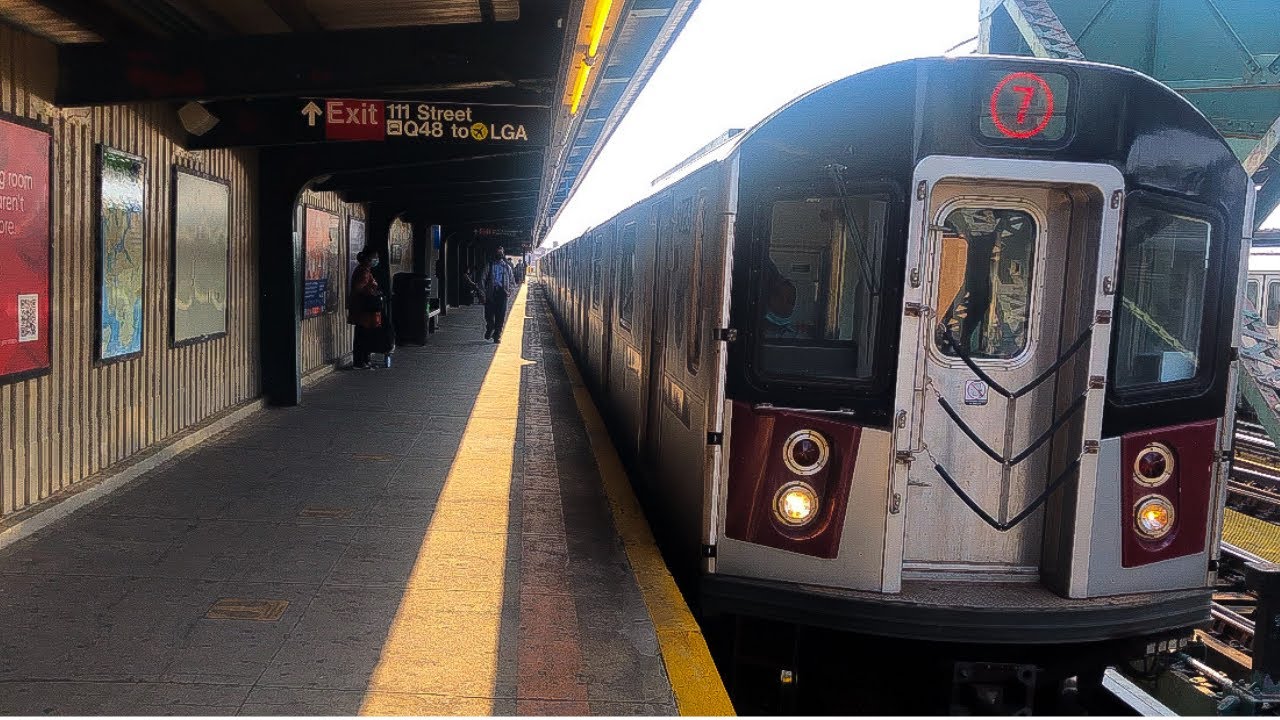 Subway Train MTA (7)Train IRT NYC - YouTube
