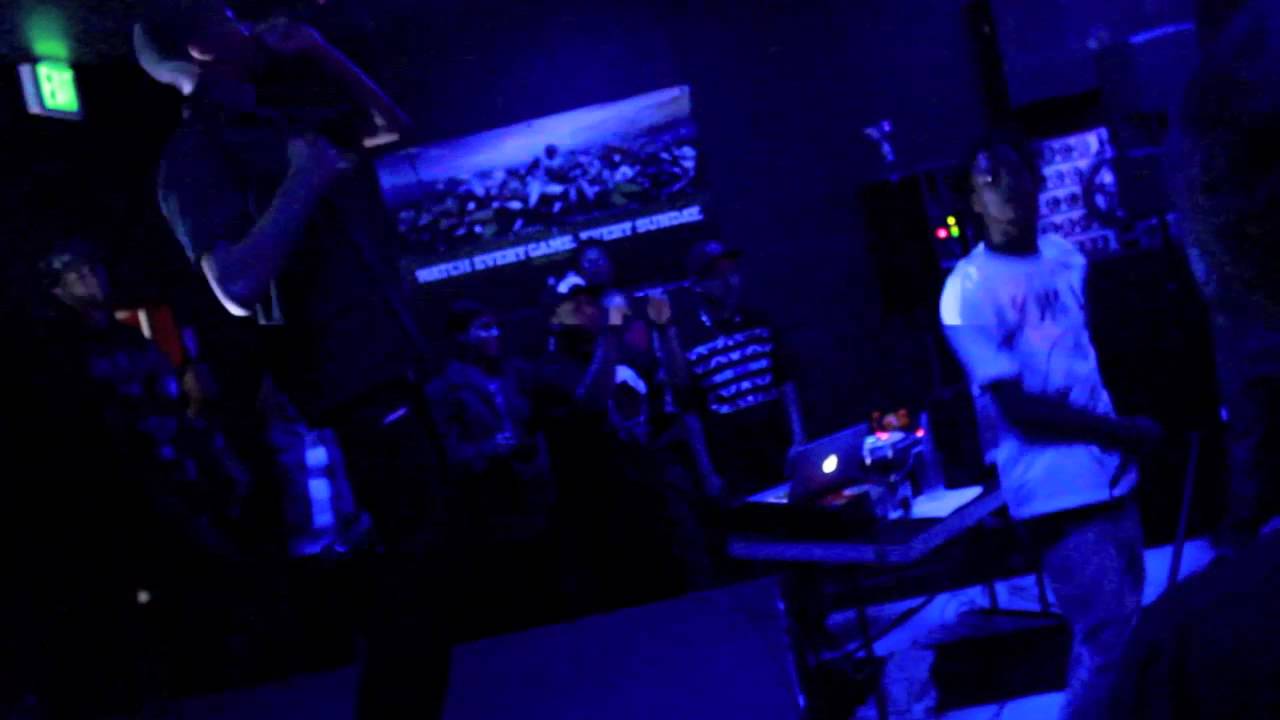 Chuuwee x Trizz "Fukin Great" Live! - YouTube