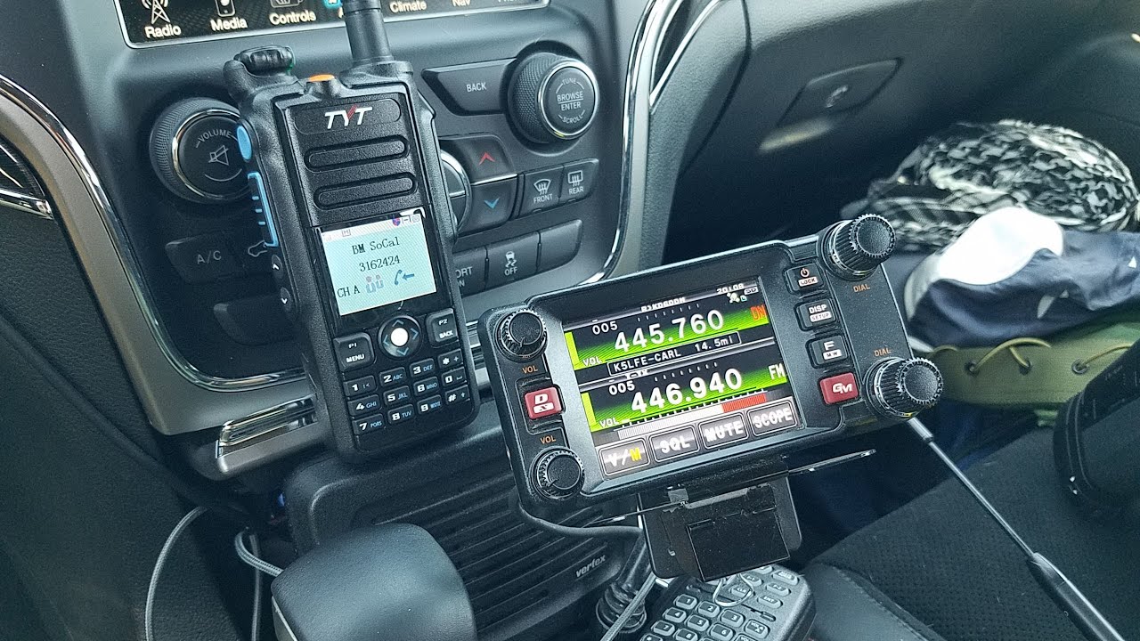 TYT MD 2017 Dual Band DMR - YouTube