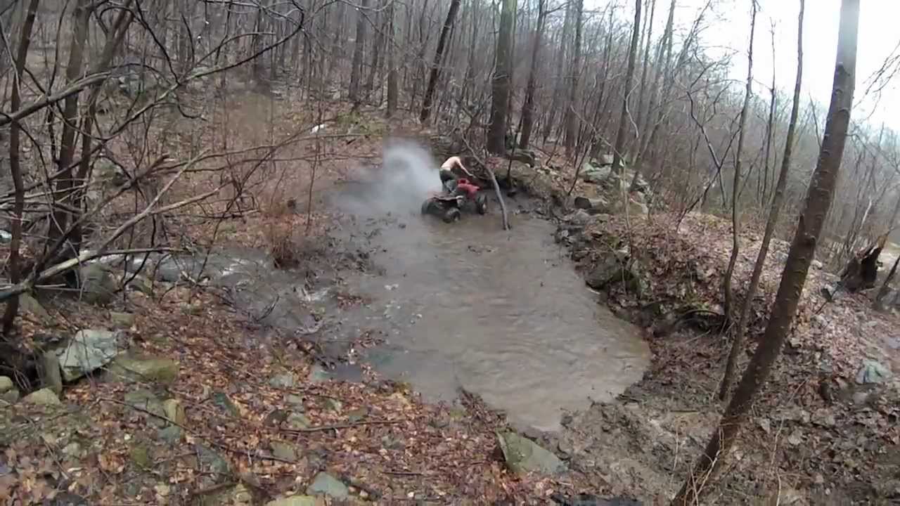 Honda 400ex mudding - YouTube