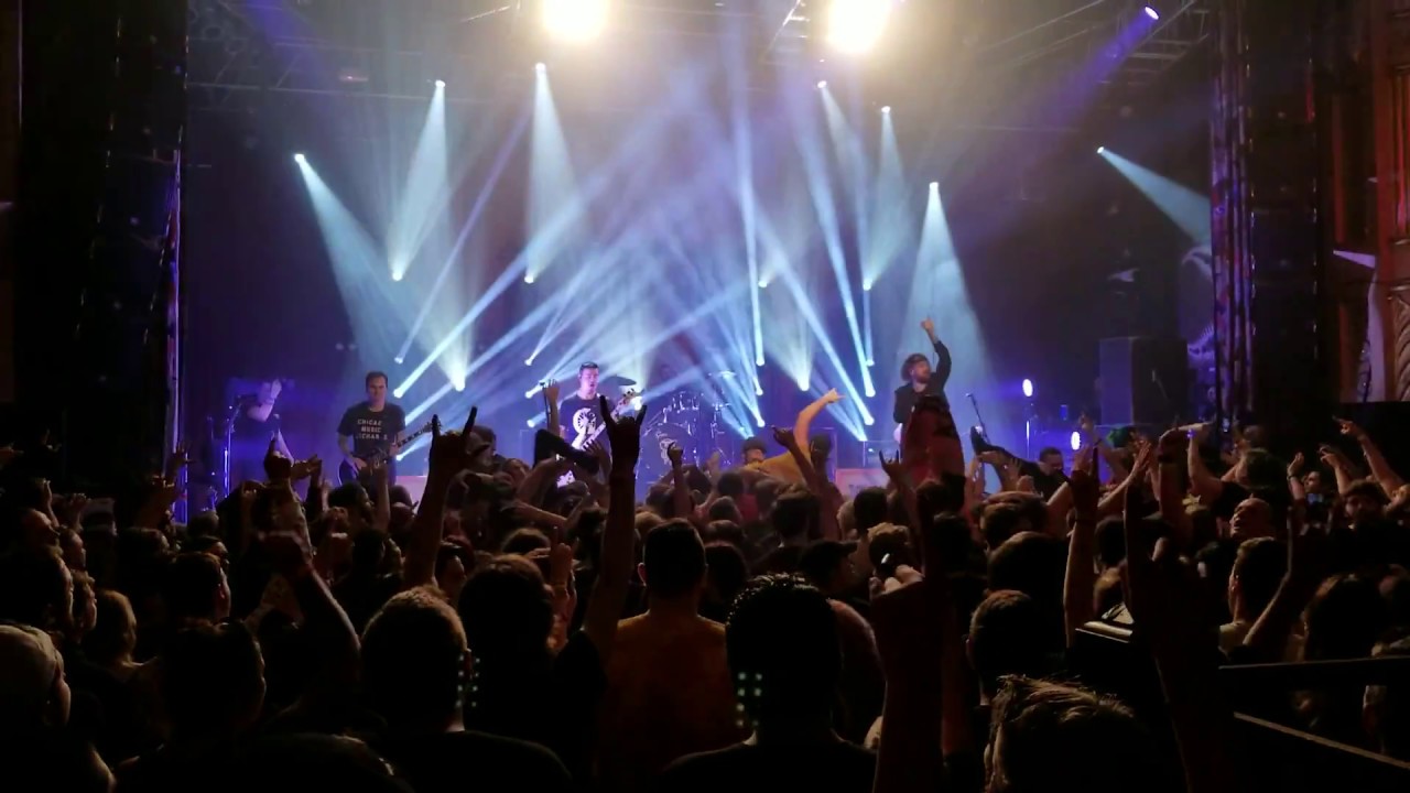 Beartooth "In Between" (Live) Disease Tour Chicago, IL 10/1/18 - YouTube