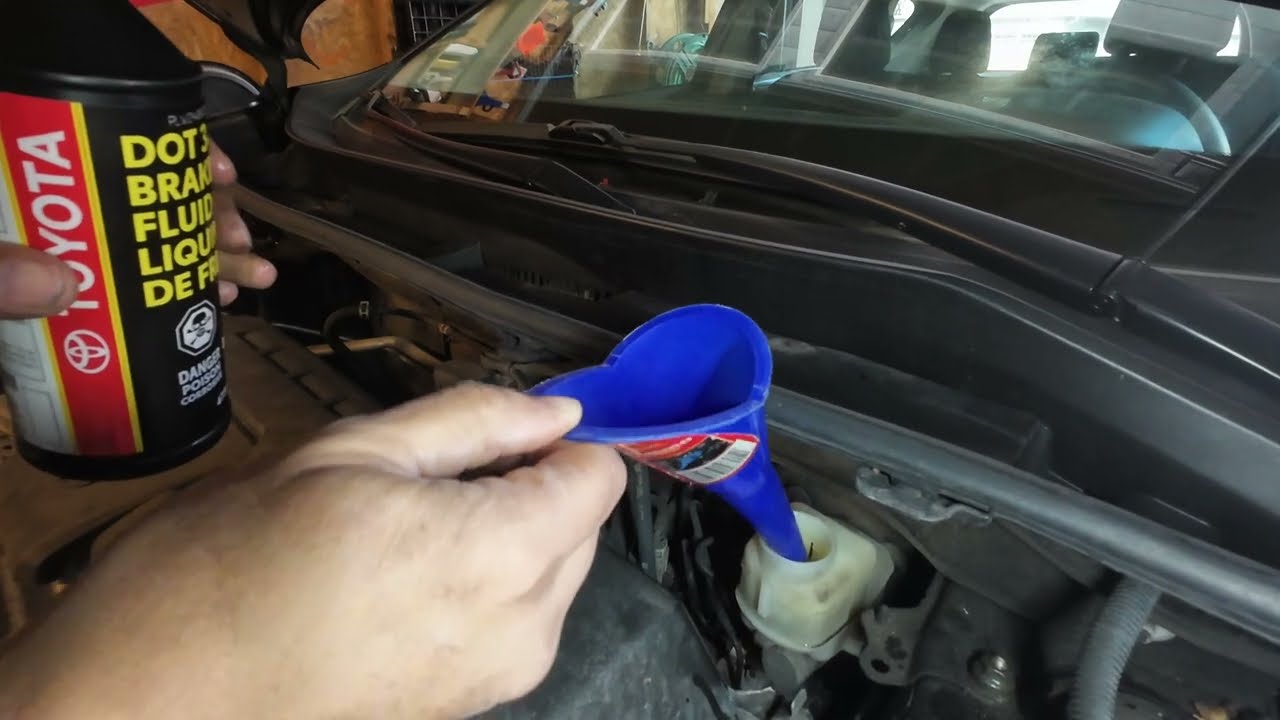Toyota Rav4 ..Brake Fluid Replacement / Moisture Content? - YouTube