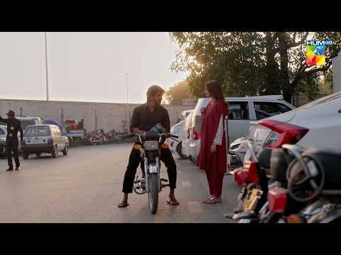 Restaurant Ka Malik Biwi Ko Bike Pe Ghuma Raha...! Musafat - HUM TV