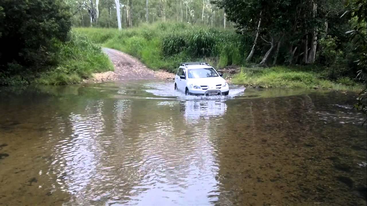 My first off road by Mitsubishi Outlander. - YouTube