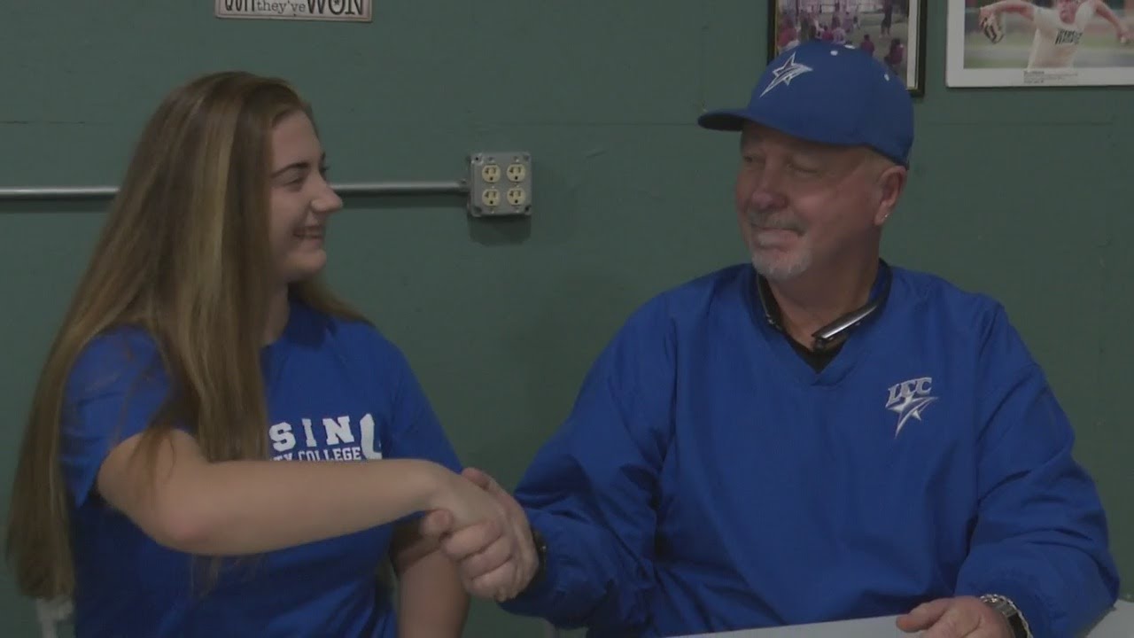 Leo's Kiley Patterson signs with Lansing Community College - YouTube
