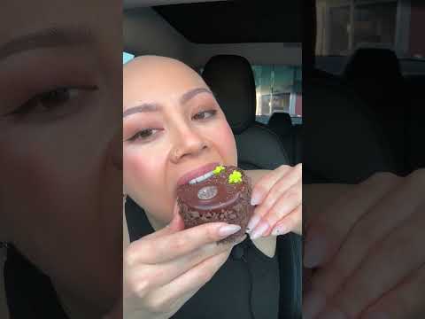 BEST PASTRIES IN LA?🍊#shorts