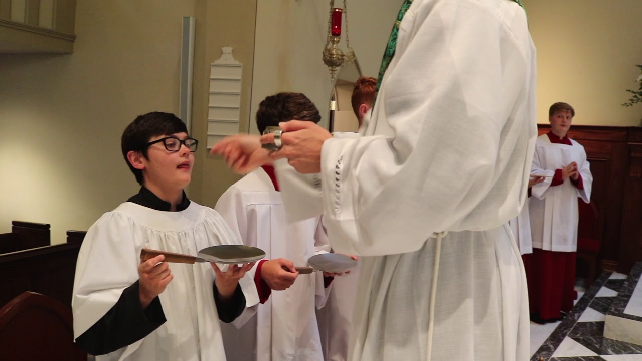 Paten & Holy Communion - YouTube