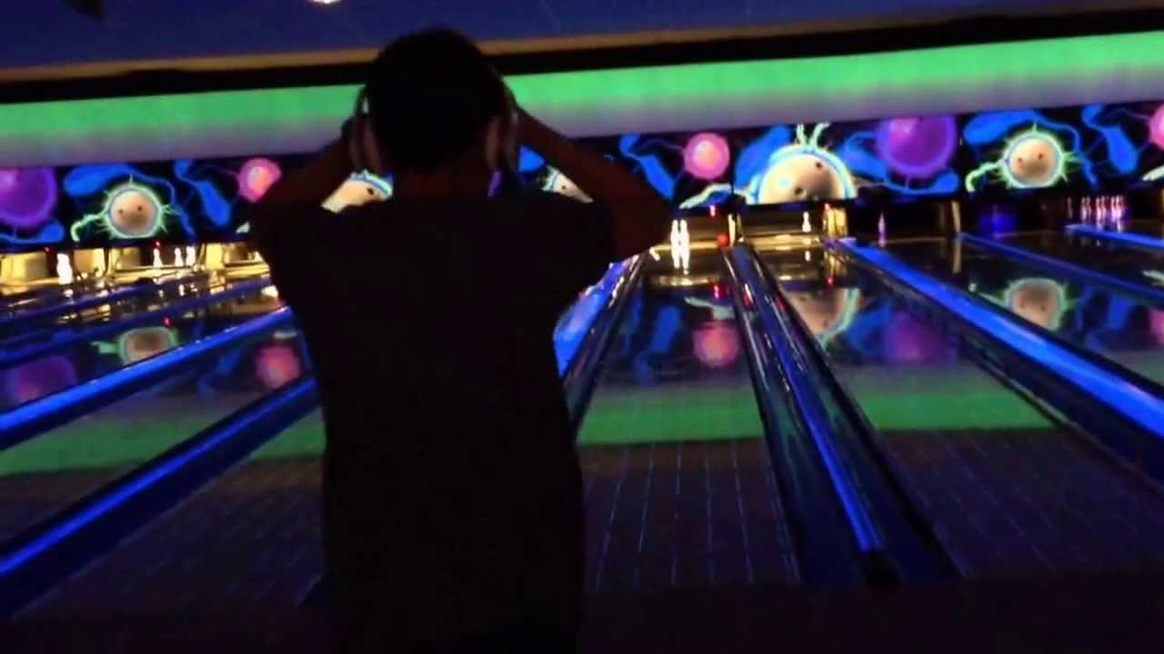 The Riverside Bowl in New Brighton Calvin play First - YouTube