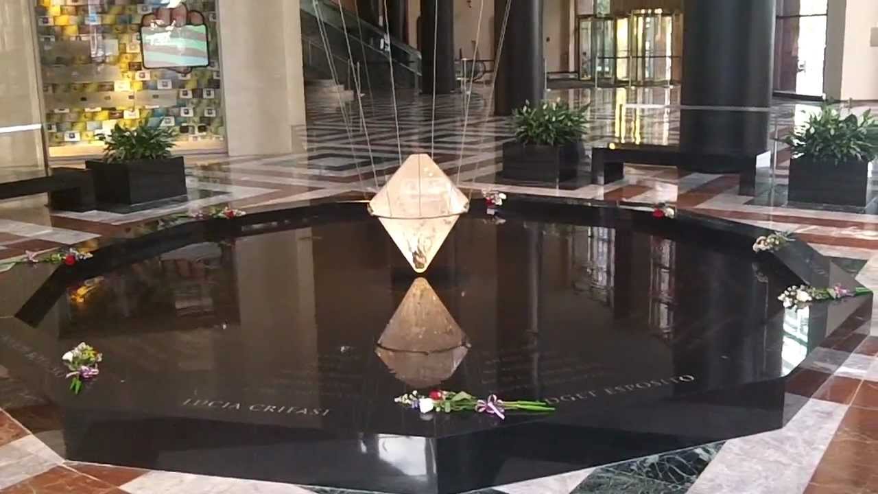 "Eleven Tears" - American Express' September 11th memorial - YouTube