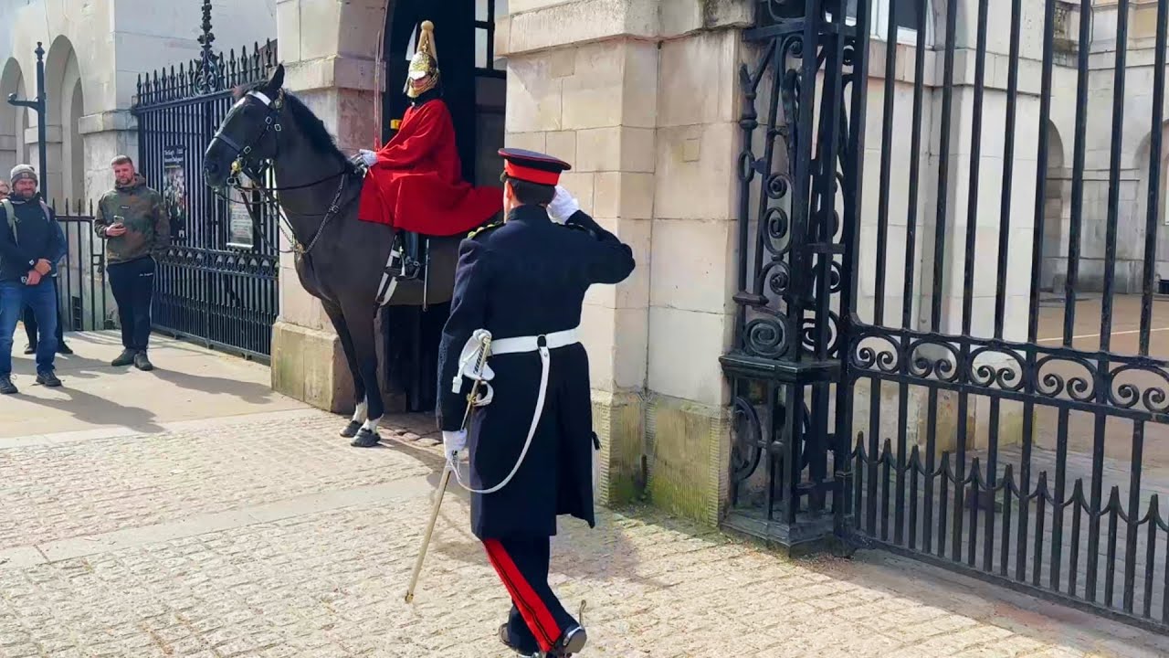 RARE Moment The Captain of The Kings Life Guards Makes An Appearance ...
