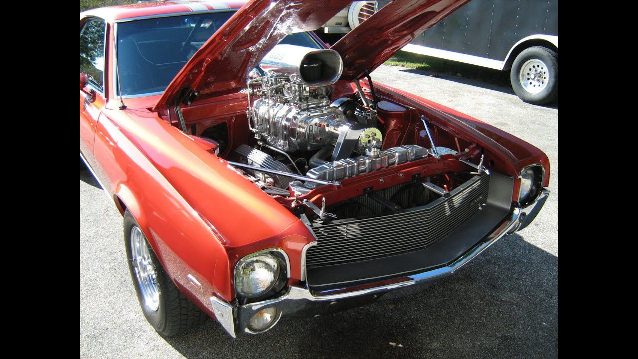 Boxer versus inline 4 Engine - YouTube