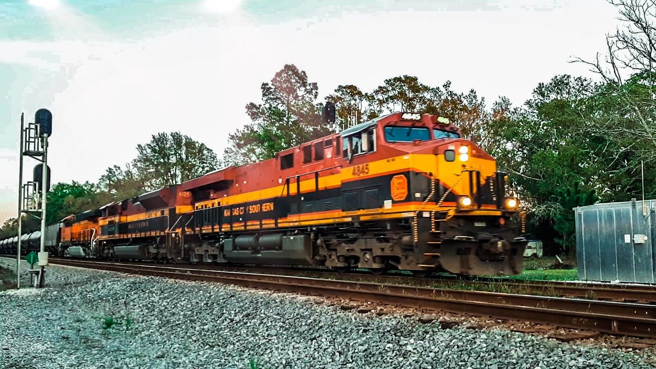 KCS and BNSF Foreign Power On K423! - YouTube
