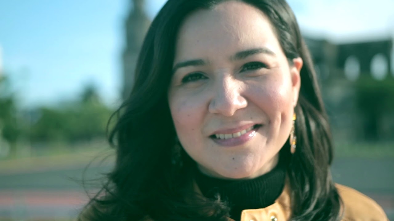 Stefany Hernandez - Dios Diseñador (Video Lirico Oficial) - YouTube