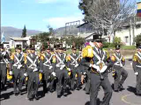 Comil 10 "Peloton Comando" tambor mayor - YouTube