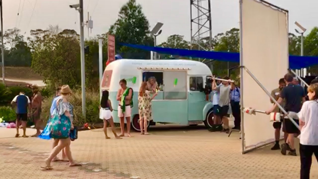 Classic Commer Ice Cream Van - St George TVC - YouTube