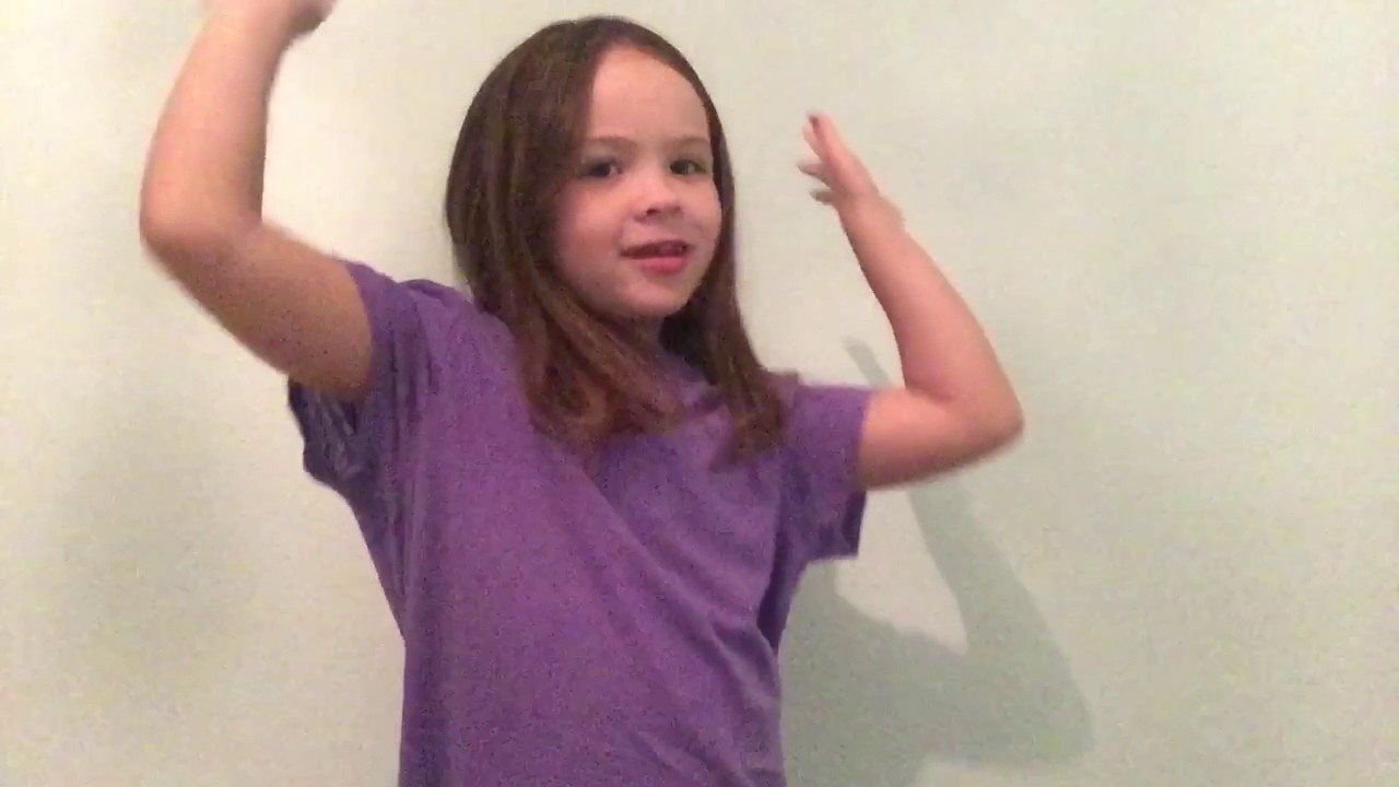 Bella dancing - YouTube