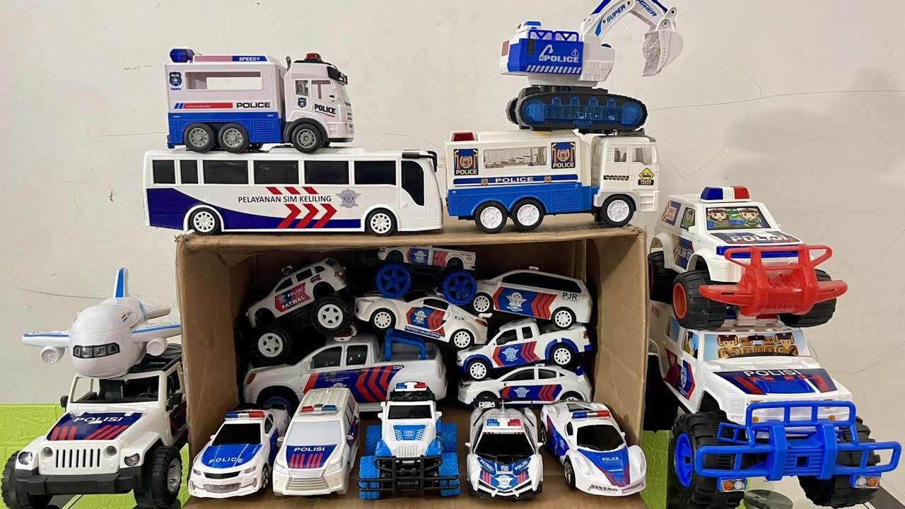 Mobil Mobilan Polisi, Police Car Toys, Kotak Penuh Mainan Mobil Polsisi ...