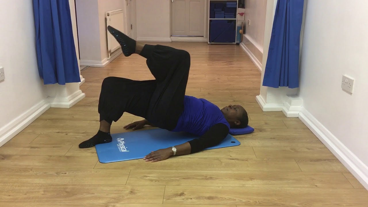 10 Minute Pilates - shoulder bridge - YouTube
