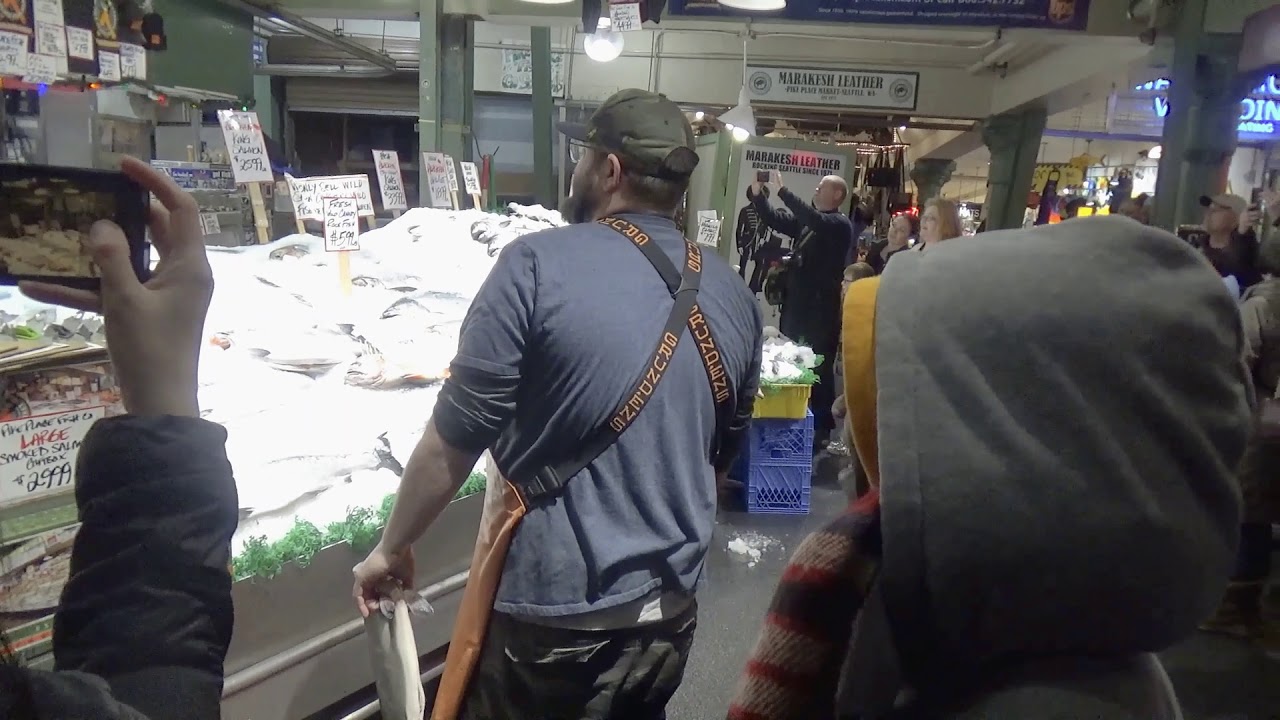 Pikes Market Seattle Fish Throwing Large - YouTube