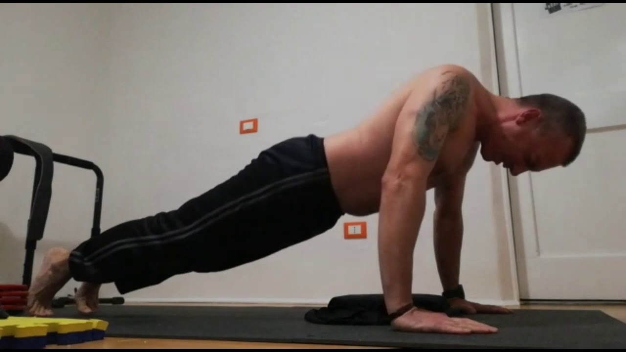 30 Push Up In 25 Seconds.... - YouTube