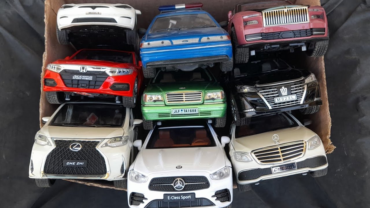 Lets unbox a box full of realistic diecast model.cars collection ...