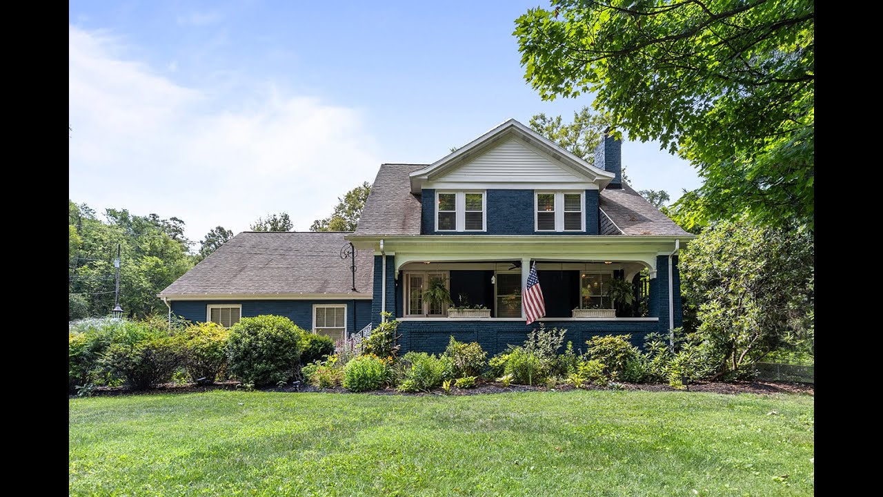 4024 Crooked Run Road North Versailles, PA | ColdwellBankerHomes.com ...