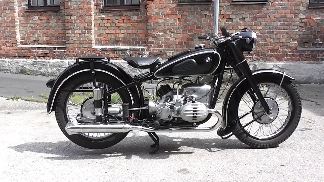 BMW R67 - YouTube