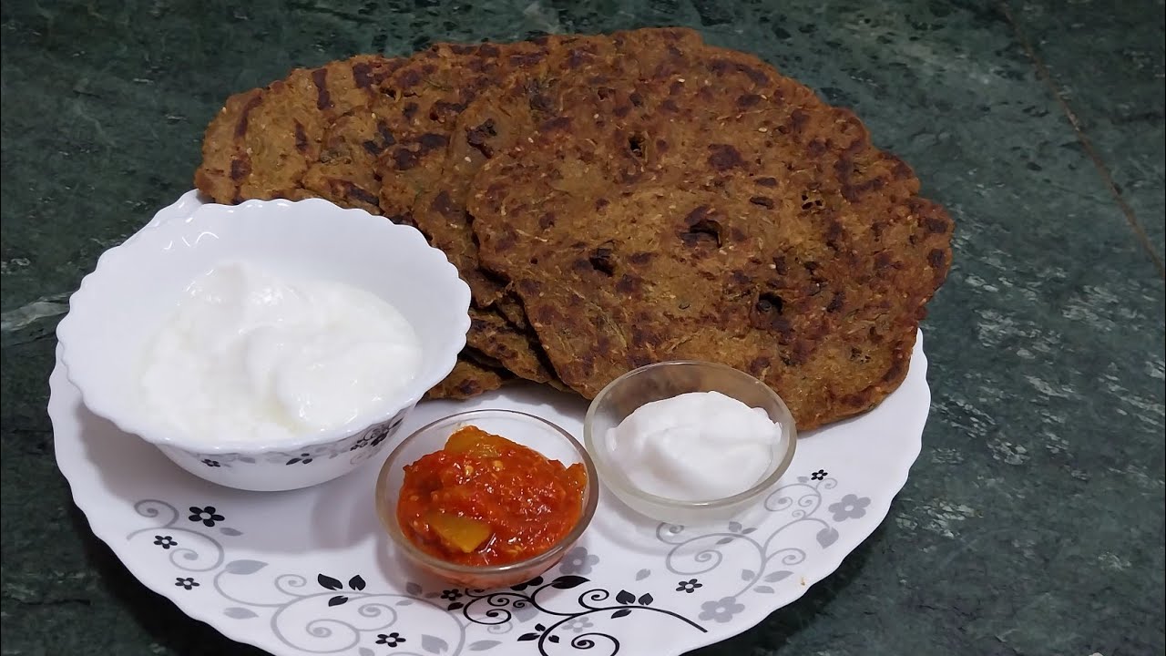 Hurda Thalipeeth || Jowar Hurda || Village style recipe || Soft & Spicy ...