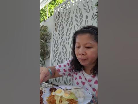 Manong Barb's barbecue and halo halo #deliciousfood #yummy - YouTube