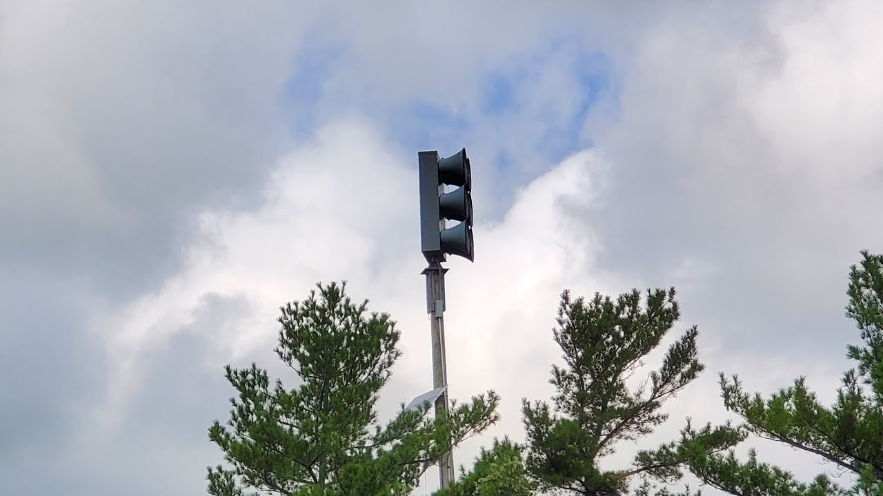 Federal Signal EOWS 612 Monthly Siren Test in Round Lake, IL (9/6/22 ...