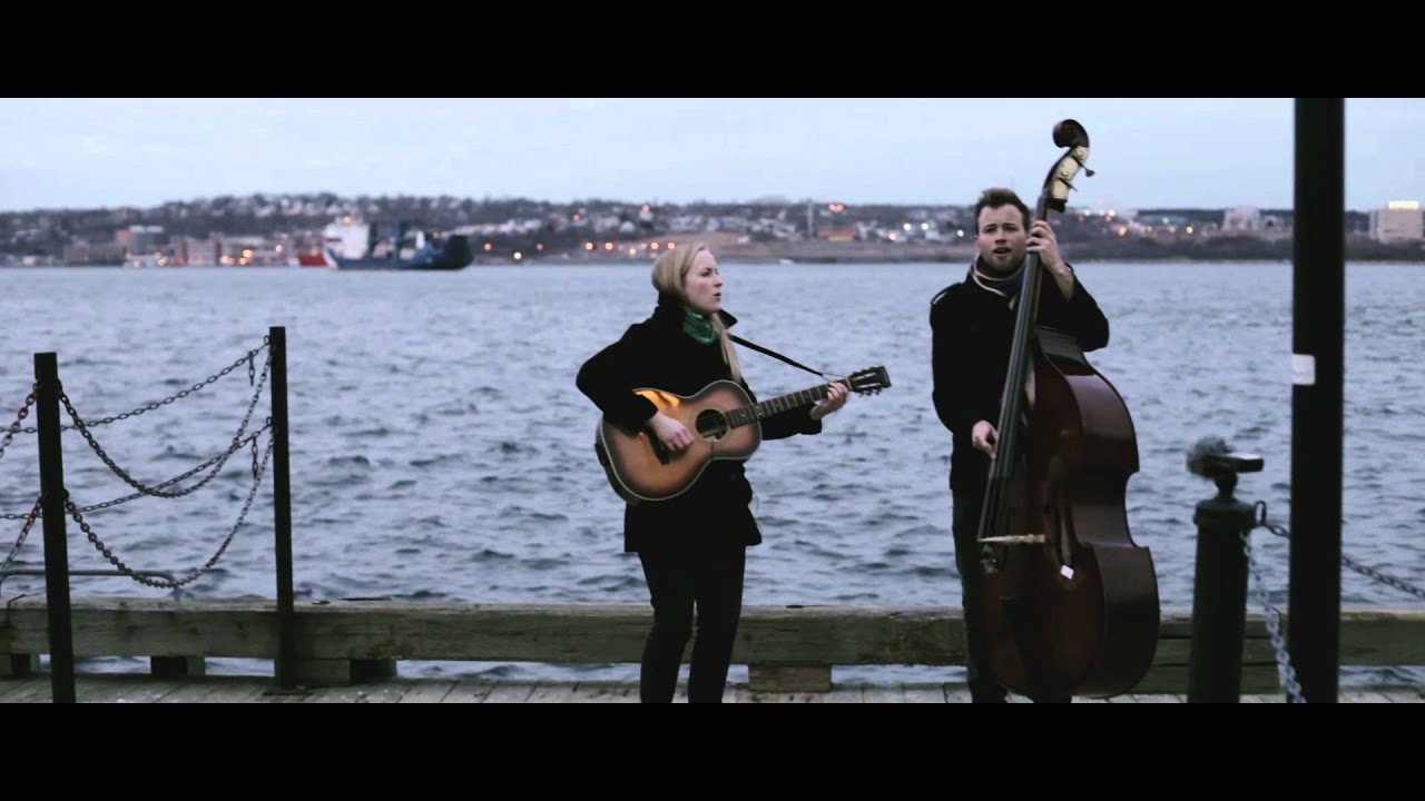 Breagh Mackinnon - Warm Hands, Cold Heart - YouTube