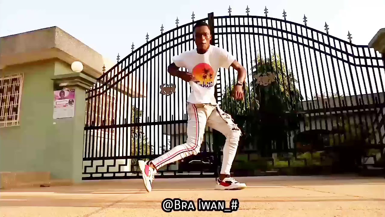 Am a street dancer from LeSs LiOn Academy 😇🔥 (Bra Iwan Gh)🔥🔥🍾💫💫🥘 - YouTube