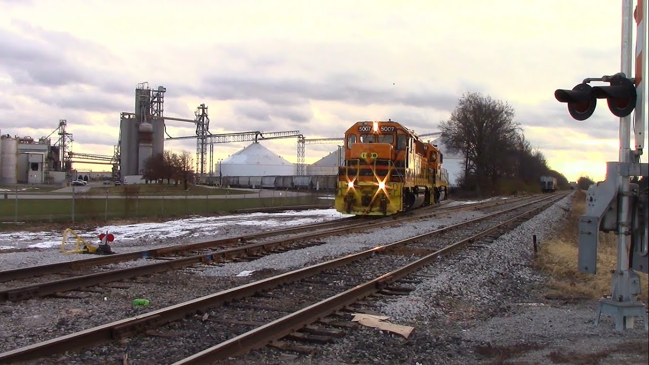 IORY 5007 and IORY 5012 Switching at the Andersons in Clymers, Indiana - YouTube