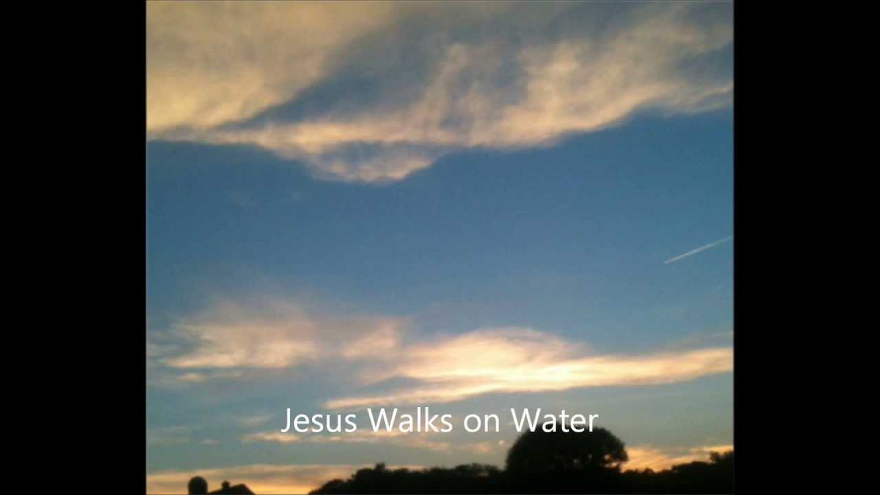 AMAZING!!!!!! JESUS and Mother MARY Apparitions over Connecticut - YouTube