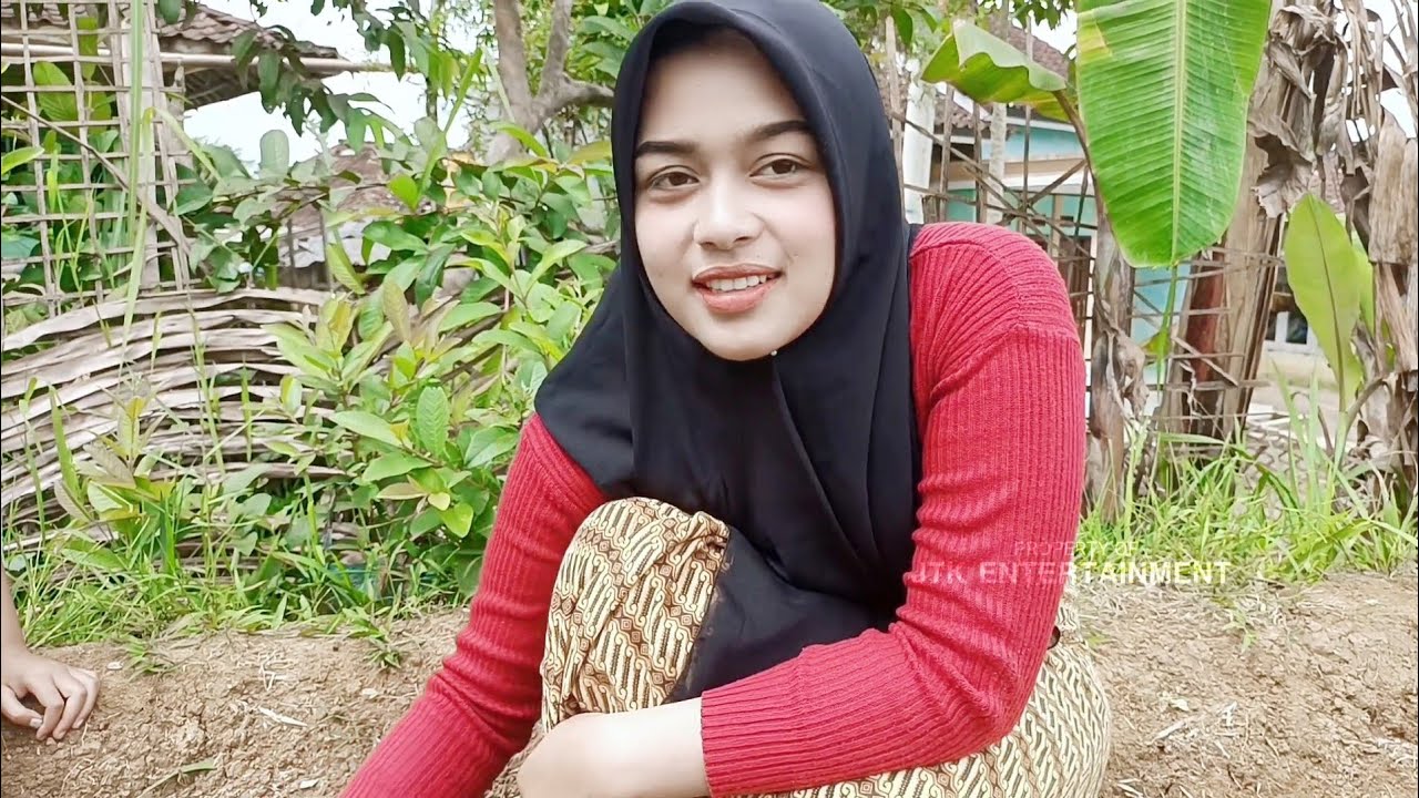 TERPESONA MELIHAT KECANTIKAN DAN KELEMBUTAN NENG SILVINA PERAWAN DESA DI PELOSOK PEDESAAN JAWA ...