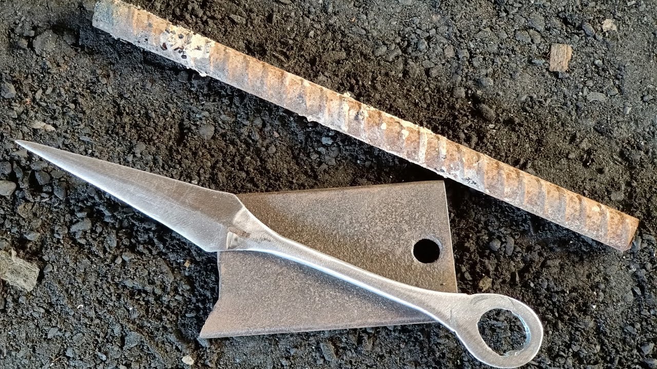 Forge A Japanese Kunai From Rusty Rebar - YouTube