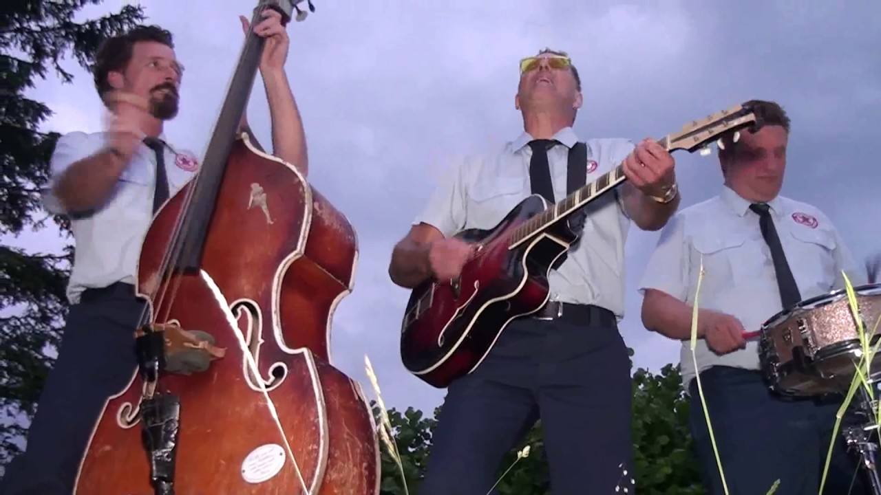 The Roadmasters - Band & Walking Act - YouTube