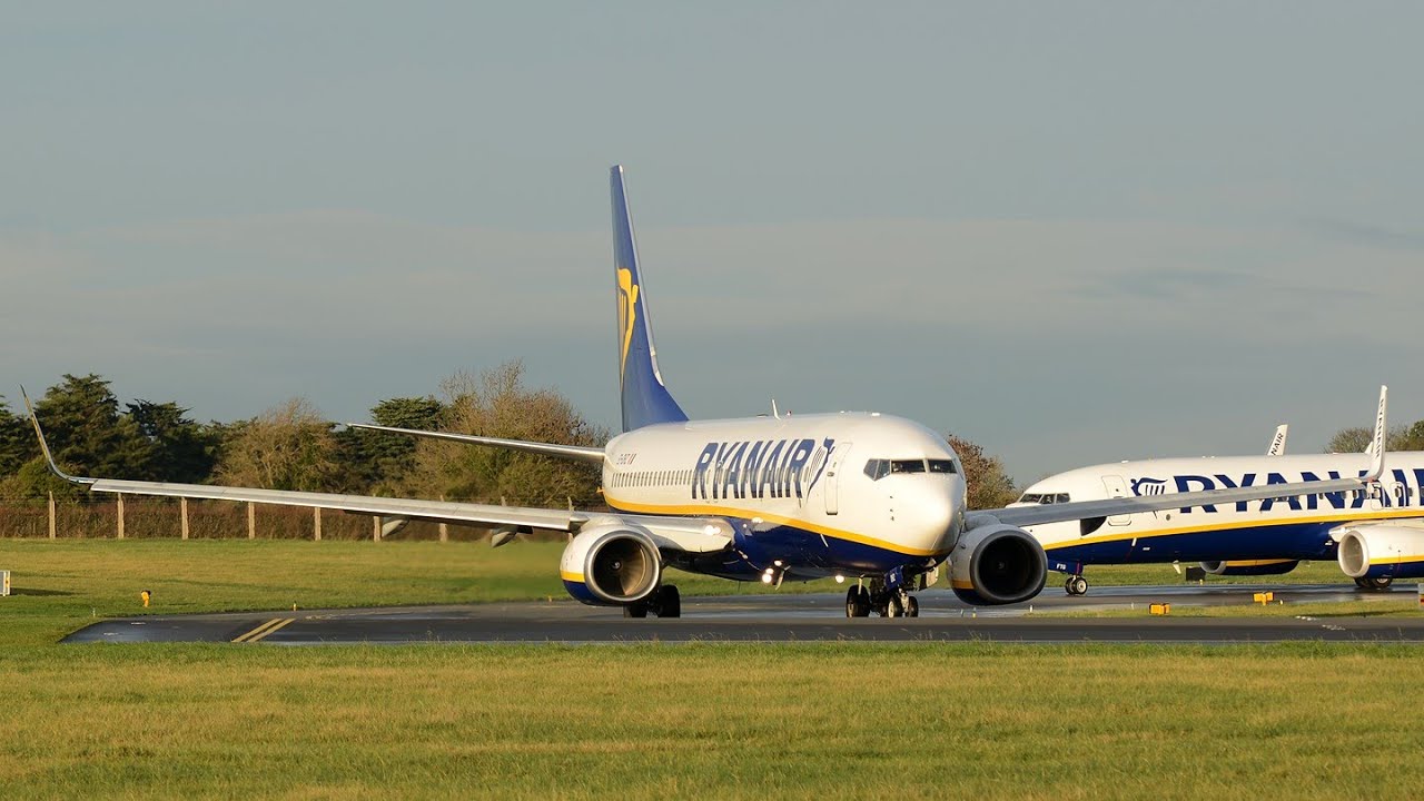 Ryanair Boeing 737-800 Takeoff from London Stansted - YouTube