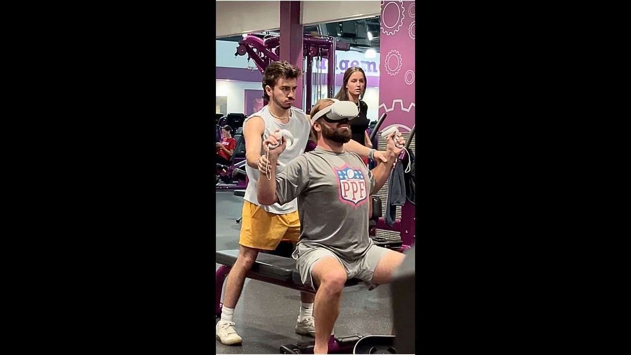 Virtual Reality workout Prank at Planet Fitness 🤯 - YouTube