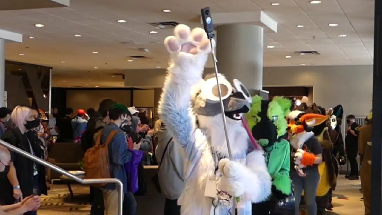 Vancoufur 2022 fursuit parade - YouTube