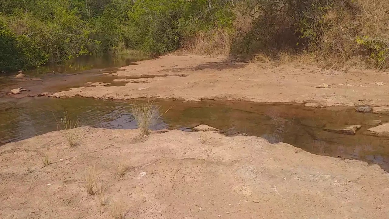 Crise hídrica norte de MG. Passagem do Rio Acari - YouTube