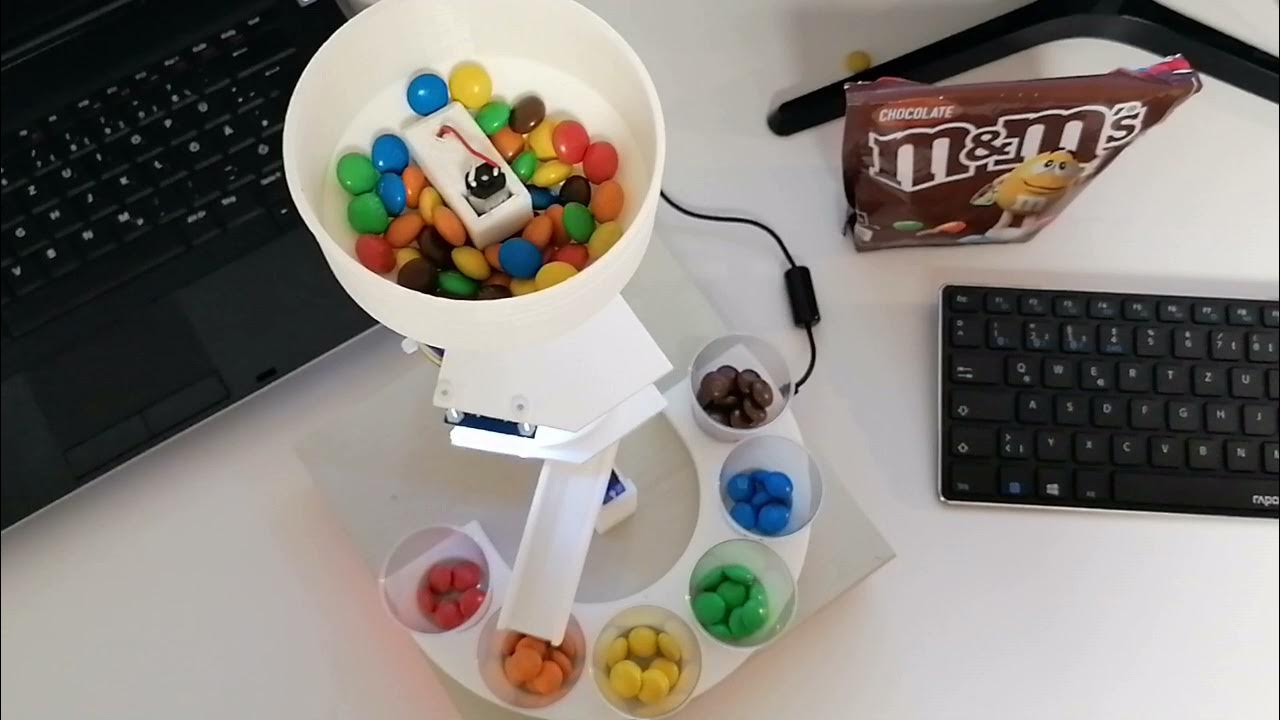M&M's sorting machine - YouTube