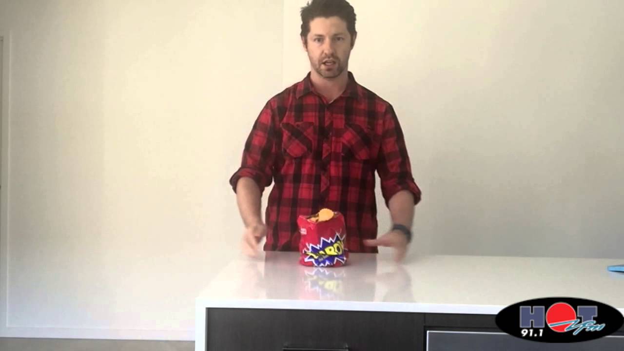 Turn your chip bag into a bowl - YouTube