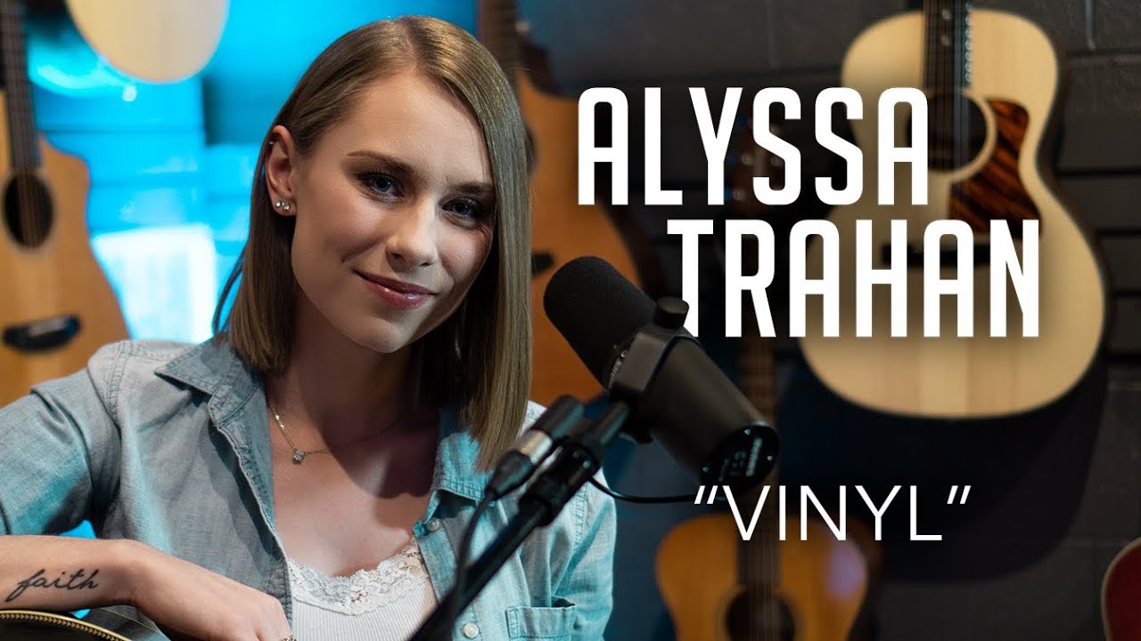 Alyssa Trahan - "Vinyl" | The Acoustic Corner - YouTube
