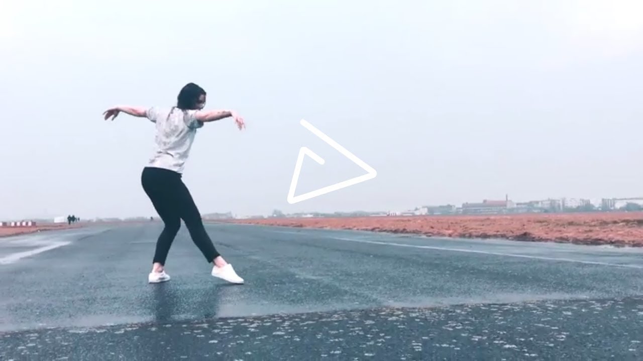 Ballet Dancer Deborah is Exceptional - YouTube