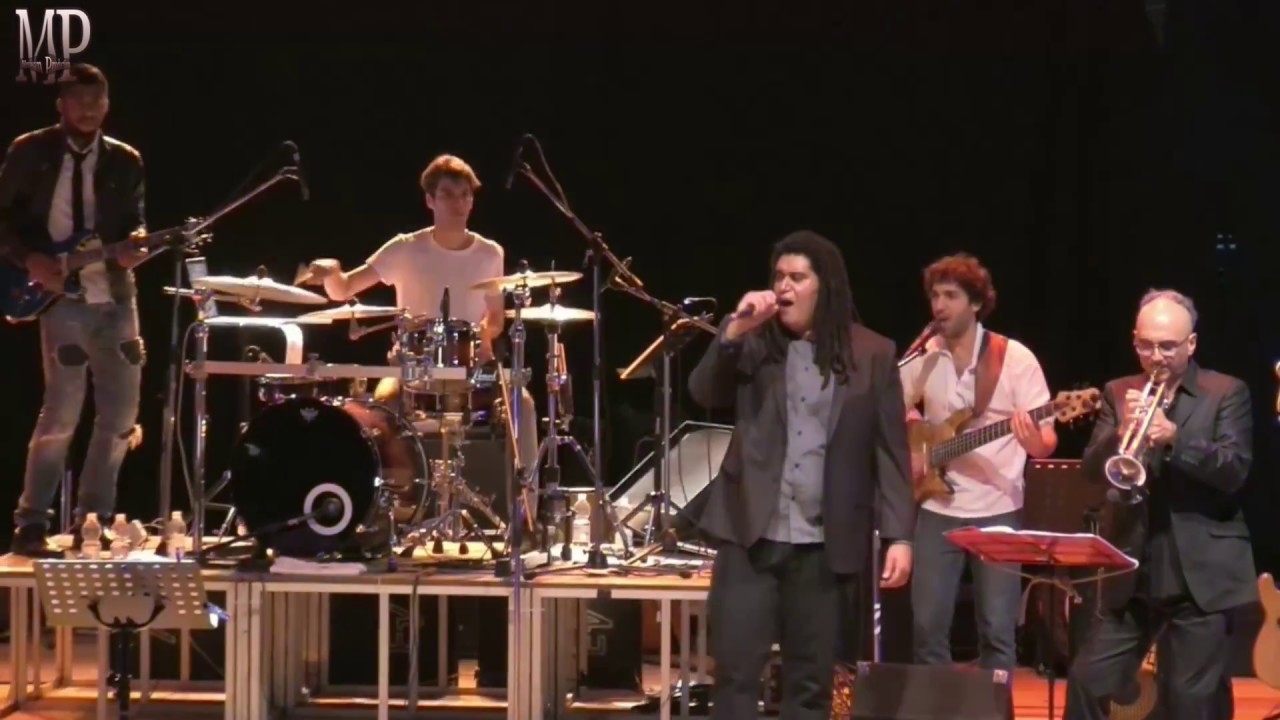 Ronny B - Uptown Funk (Live) - YouTube