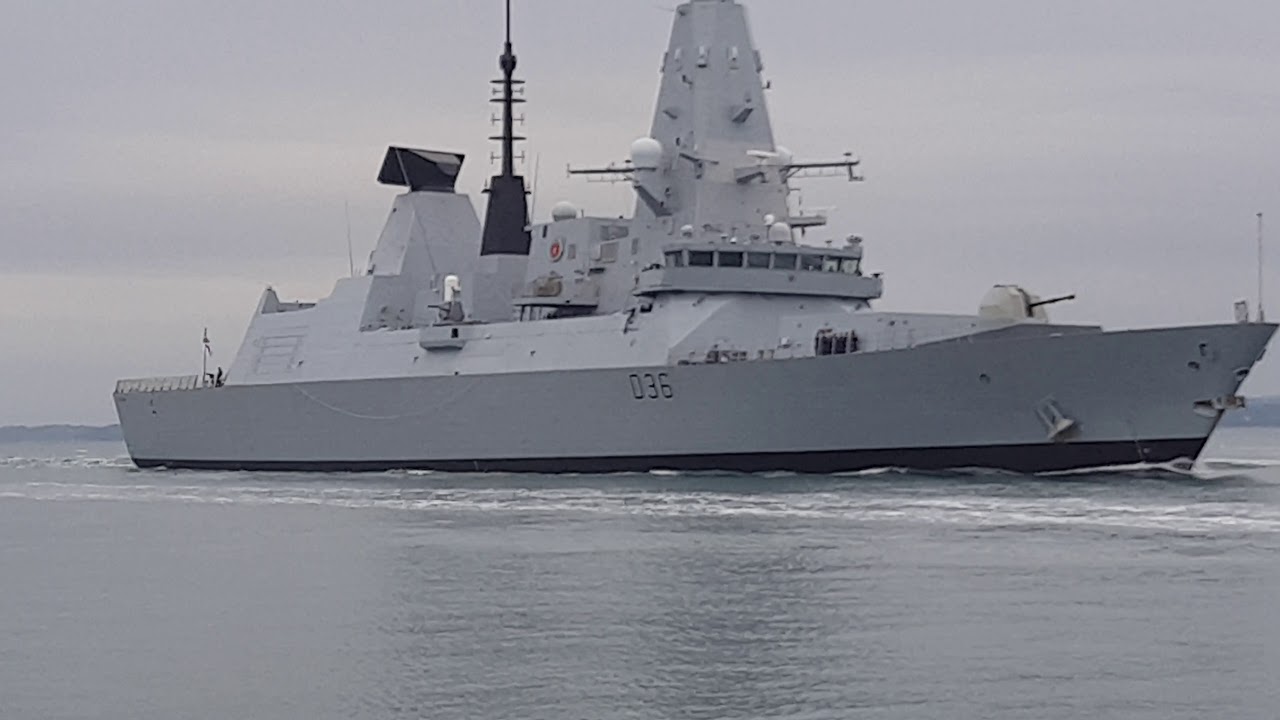 Hms Defender sailing into Portsmouth 7/6/2018 - YouTube