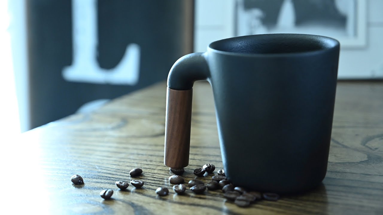 Review: HMM Mugr Handmade Ceramic & Walnut Coffee Cup - YouTube